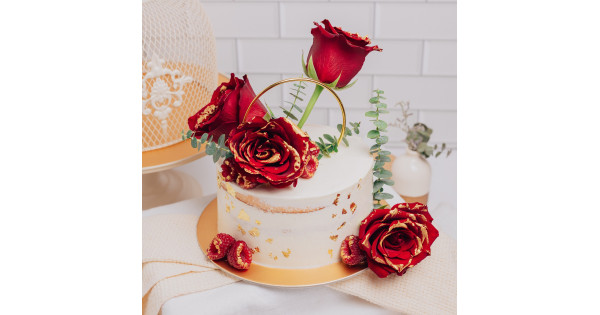 Red & Gold Floral Hoop Cake