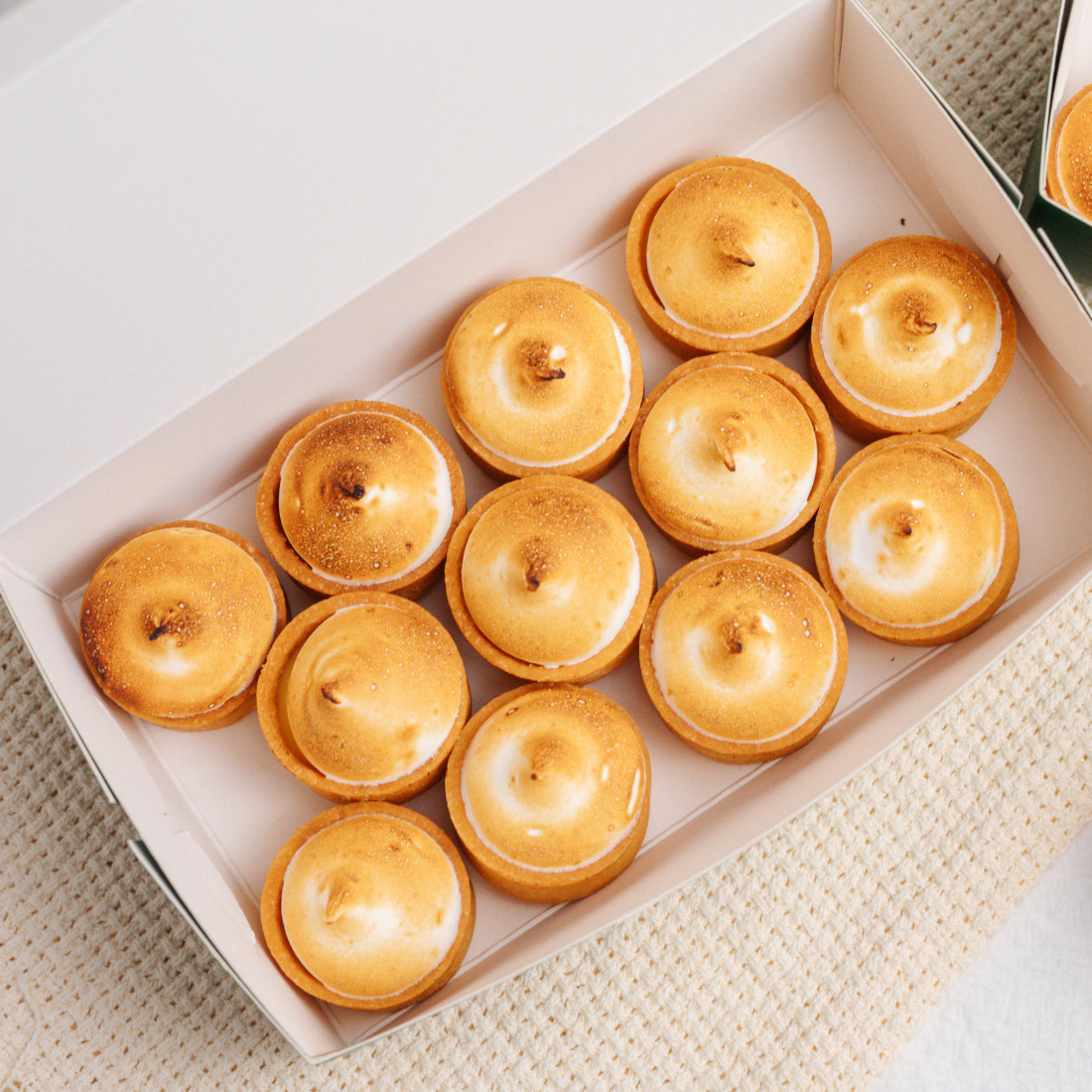 Mini Lemon Meringue Tarts - Delivery in Singapore | Edith Patisserie